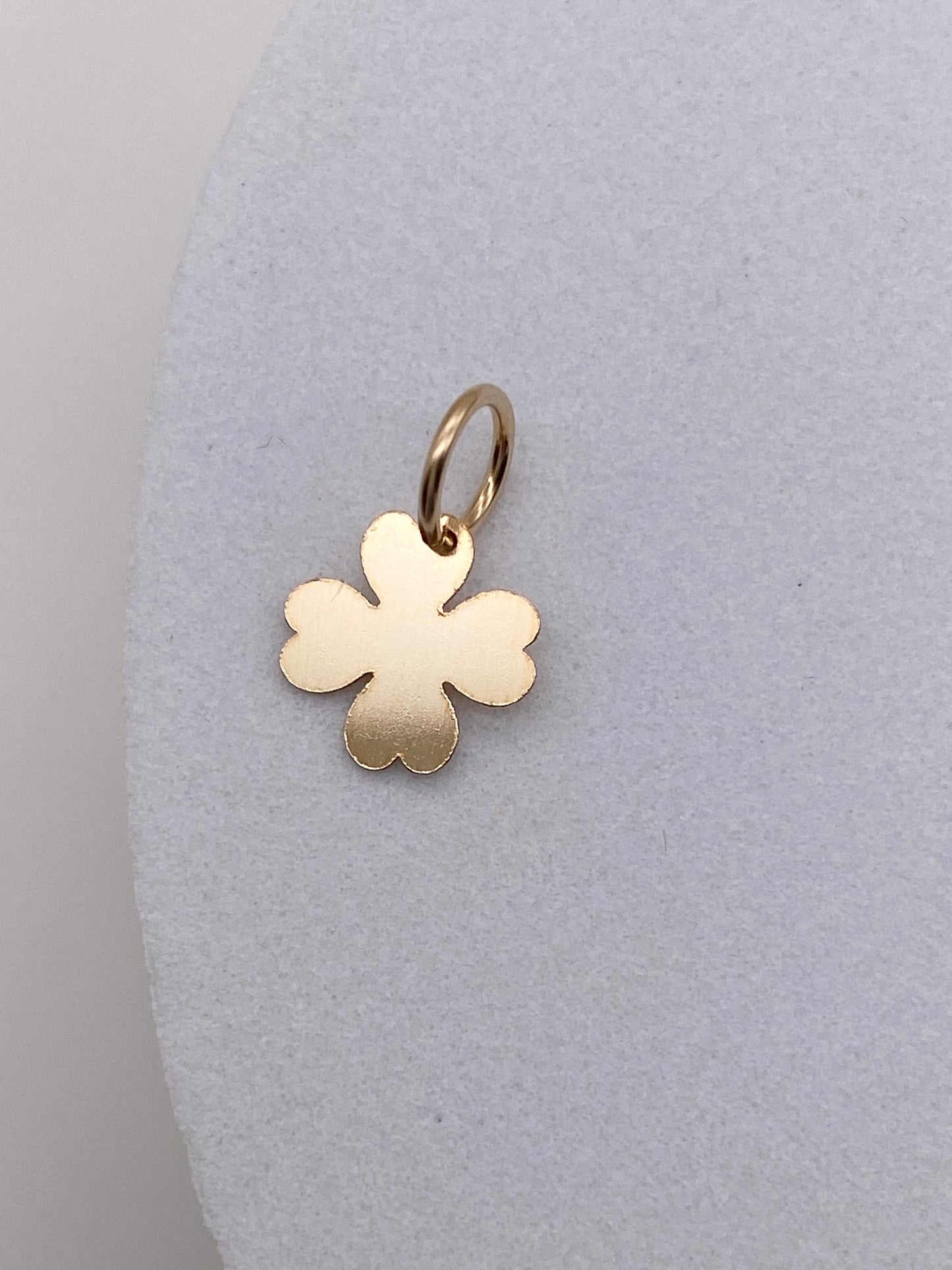 4 Leaf Clover Charm – Kono & Co.