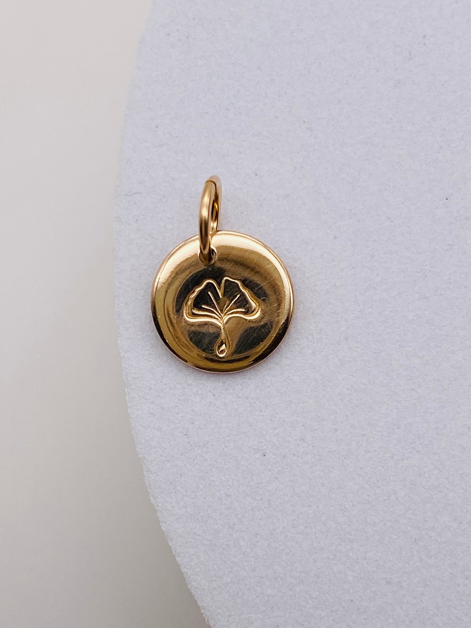 Ginkgo Leaf Charm – Kono & Co.